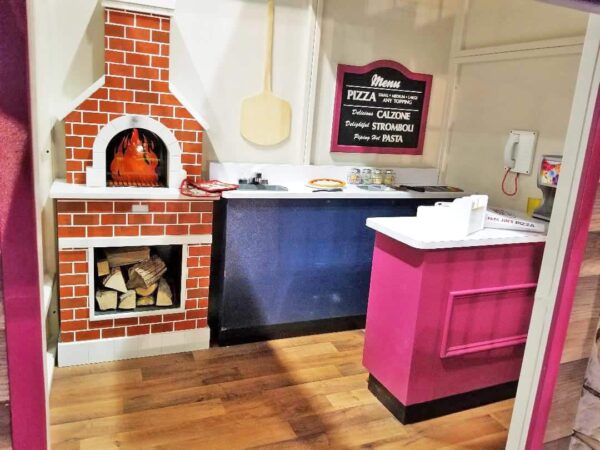 Uptown Pizza Shop | Lilliput Play Homes