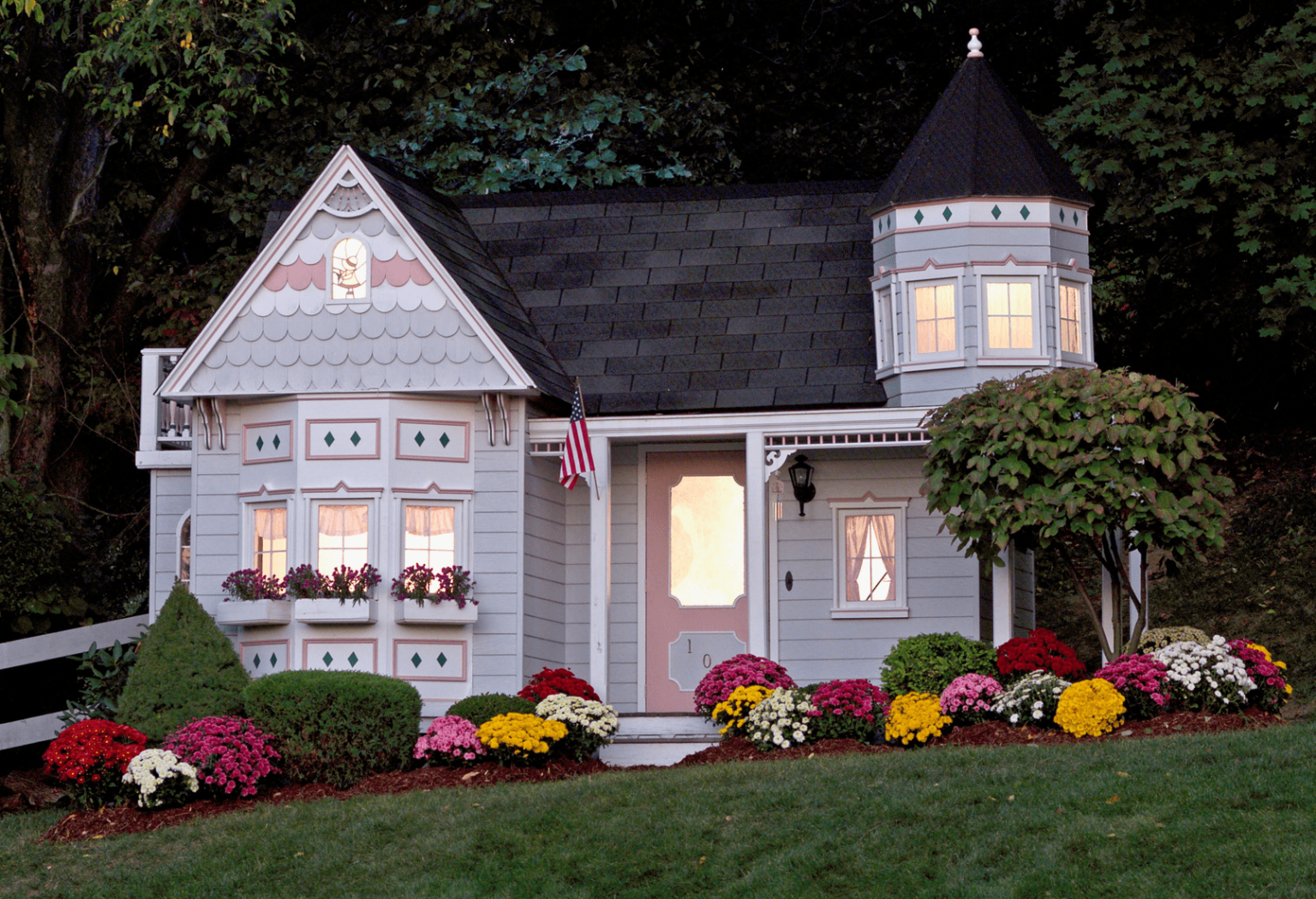 Grand Victorian | Playhouses for Your Backyard | Lilliput